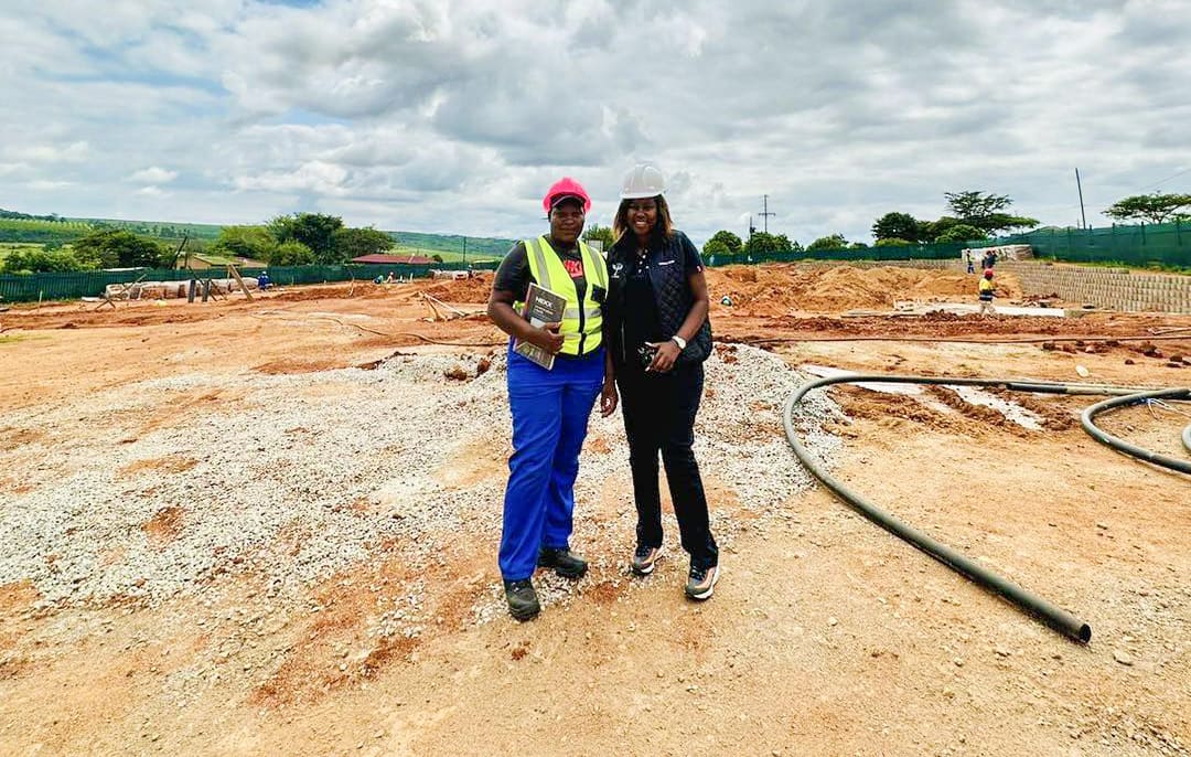 The Strength of Clay Bricks, the Strength of Women | Federale Stene